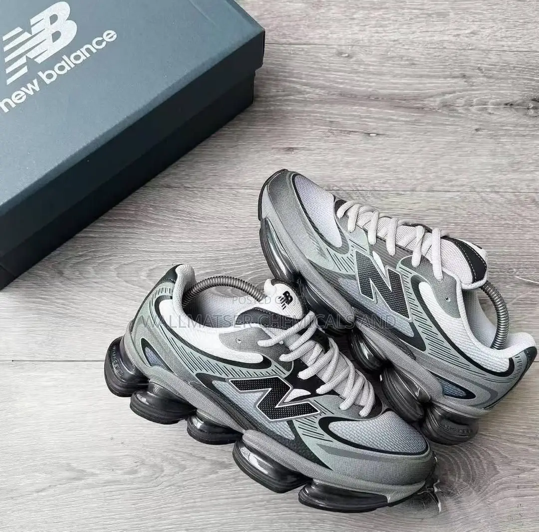 New Balance Sneakers in Lagos State - Shoes, Wallmaster Paints | Jiji.ng