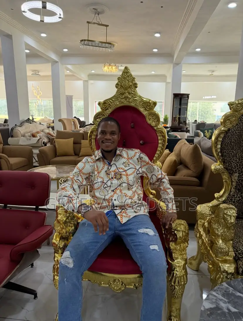 Royal Vintage Chair in Ikeja - Furniture, General Gadgets | Jiji.ng