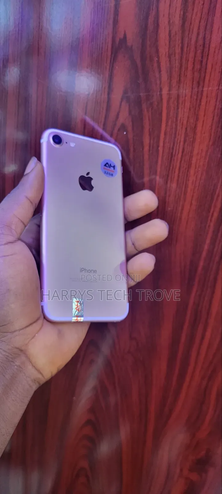 Apple iPhone 7 32 GB in Ikeja - Mobile Phones, Harrys Tech Trove | Jiji.ng