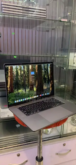 Laptop Apple MacBook 2019 32GB Intel Core I7 SSD 512GB in Ikeja ...