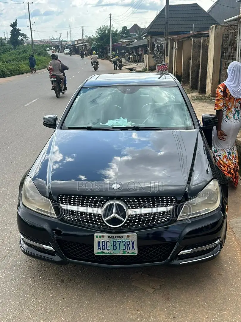 Mercedes-Benz C300 Sport 4Matic Sedan AWD (3.5L 6cyl 7A) 2013 Black in ...