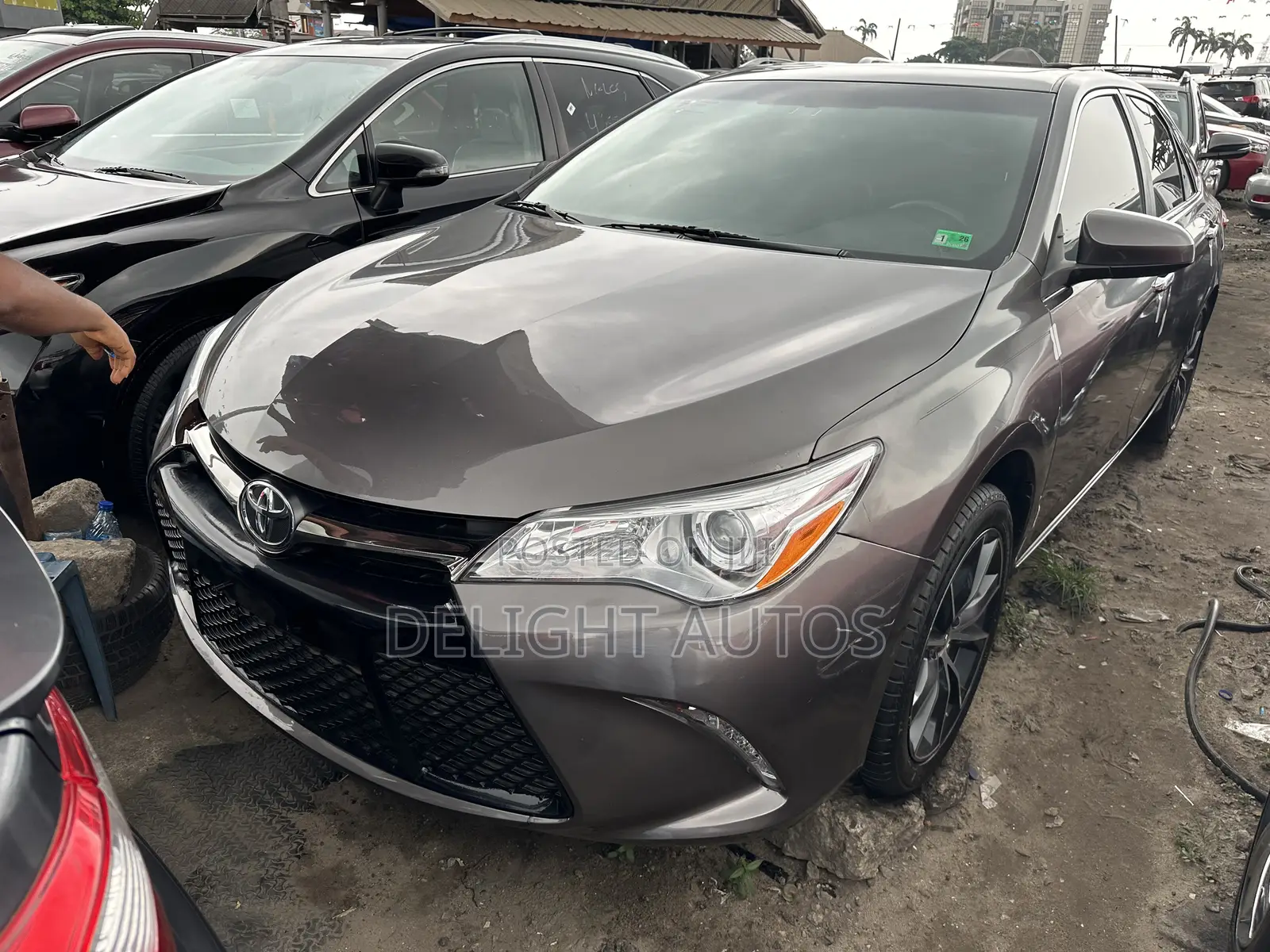 Toyota Camry XLE V6 4dr Sedan (3.6L 6cyl 6A) 2016 Gray in Apapa - Cars ...