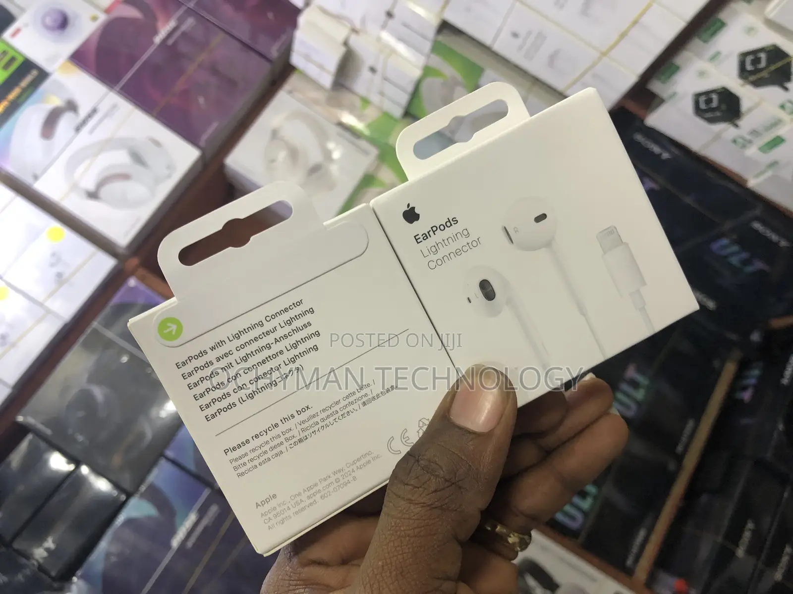 Apple Earpods With Lightning Connector. in Ikeja - Headphones, Ochyman ...