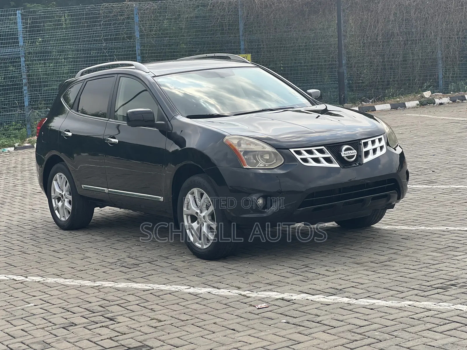 Nissan Rogue S 2013 Black in Ikeja - Cars, Schnell Autos | Jiji.ng