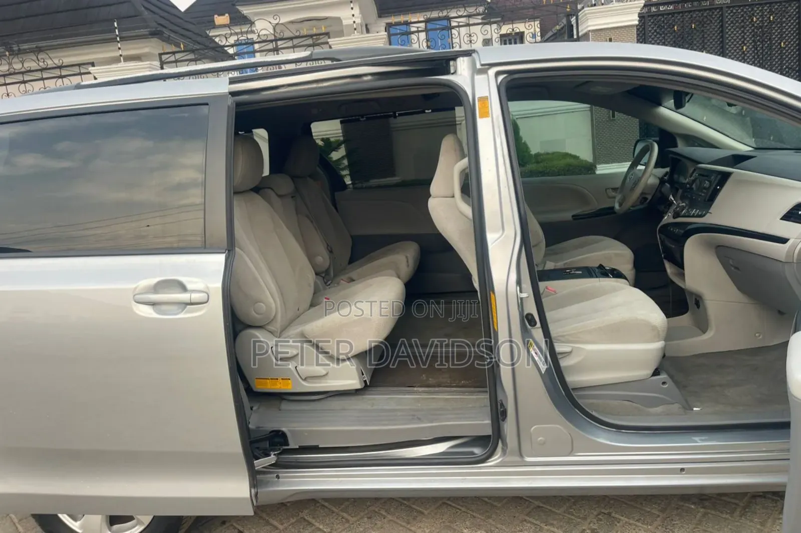 Toyota Sienna 2014 Gray in Amuwo-Odofin - Cars, Peter Davidson | Jiji.ng