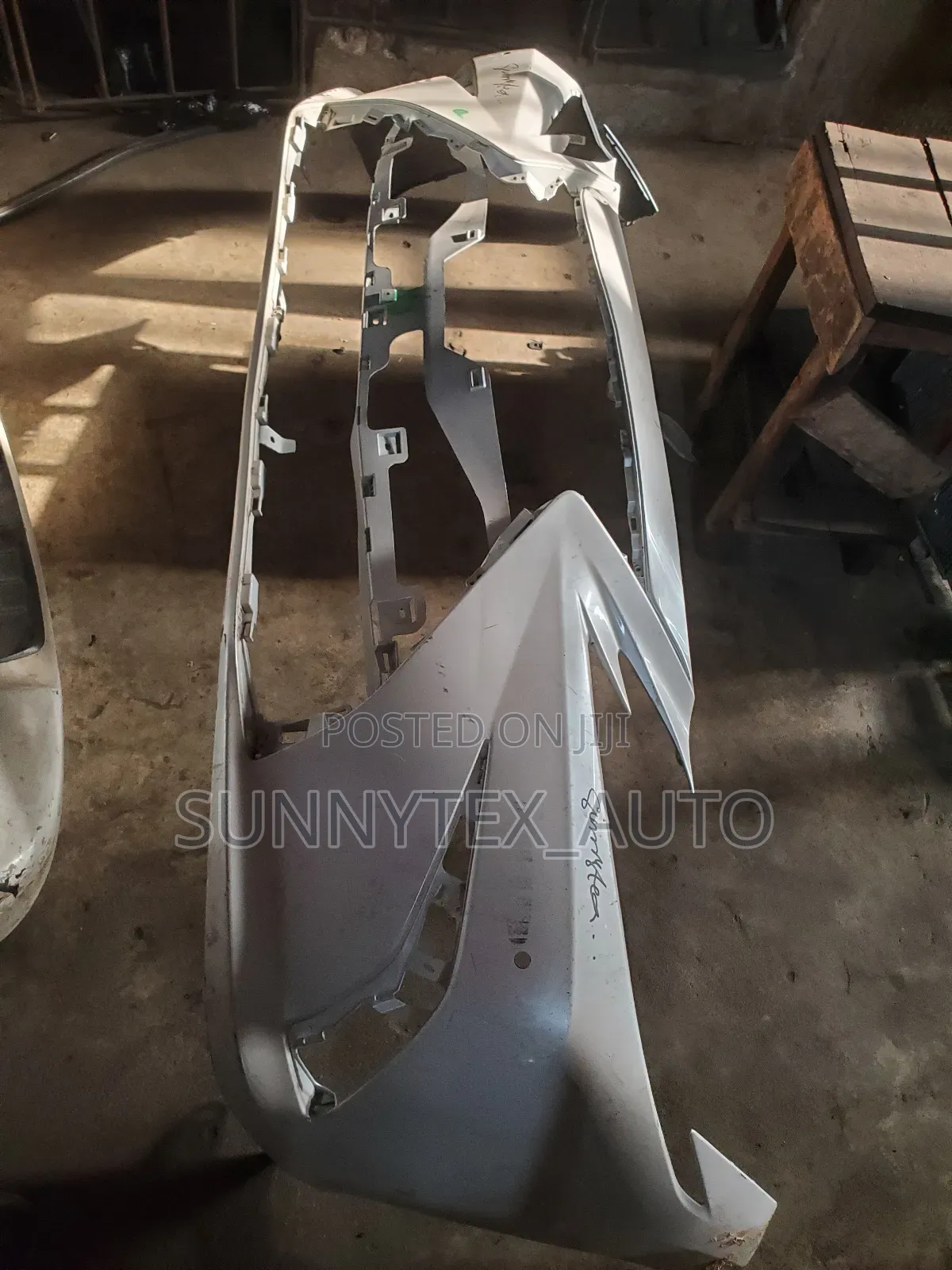 Front Bumper Es350 2020 in Mushin - Vehicle Parts & Accessories ...