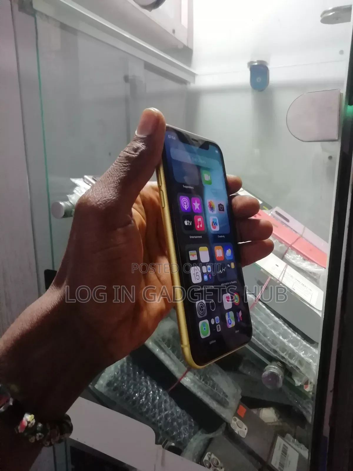 Apple iPhone 11 64 GB Yellow in Ikeja - Mobile Phones, Log In Gadgets ...