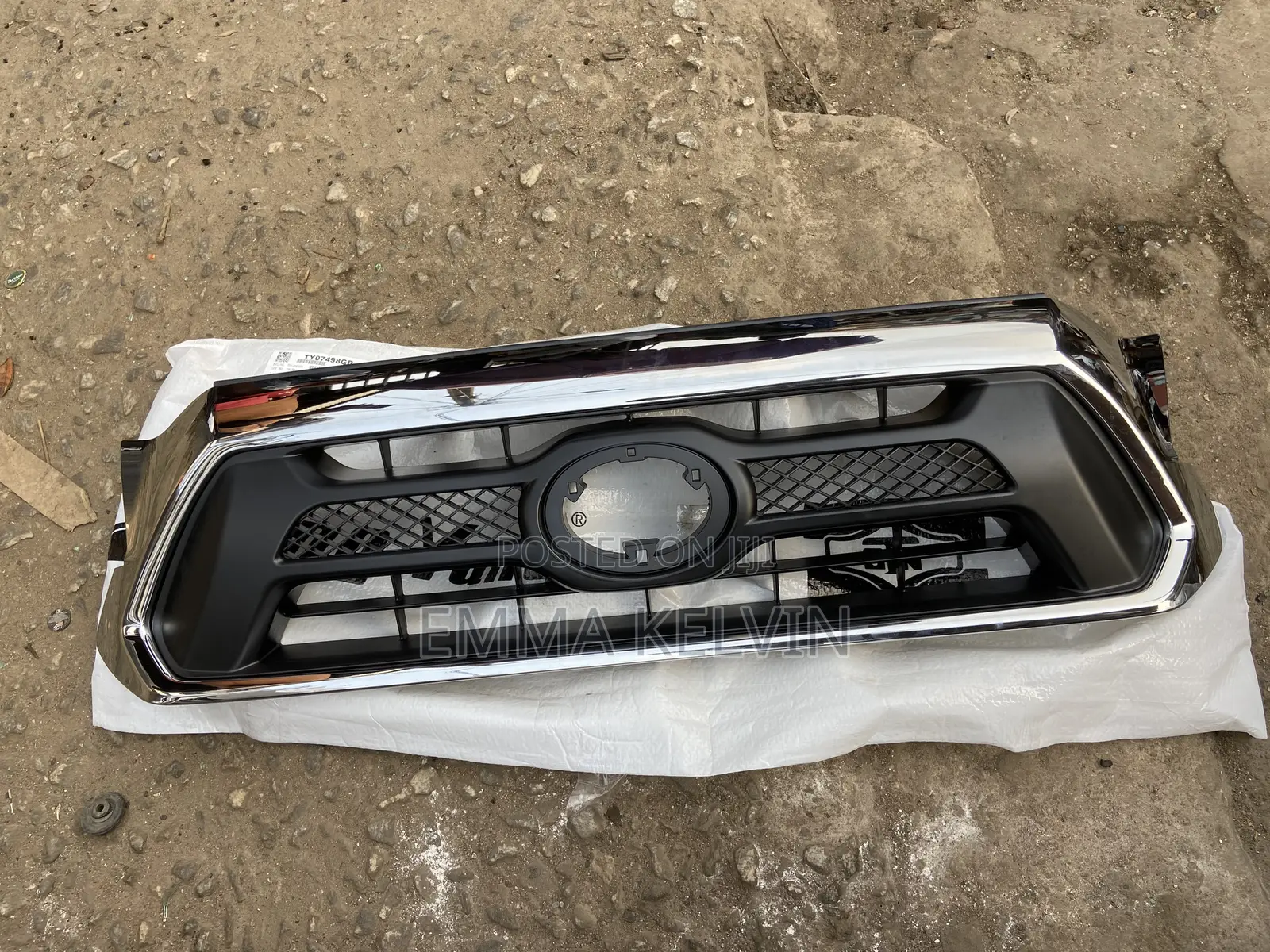 Front Grill for Toyota Tacoma 2012 Model in Mushin - Vehicle Parts ...