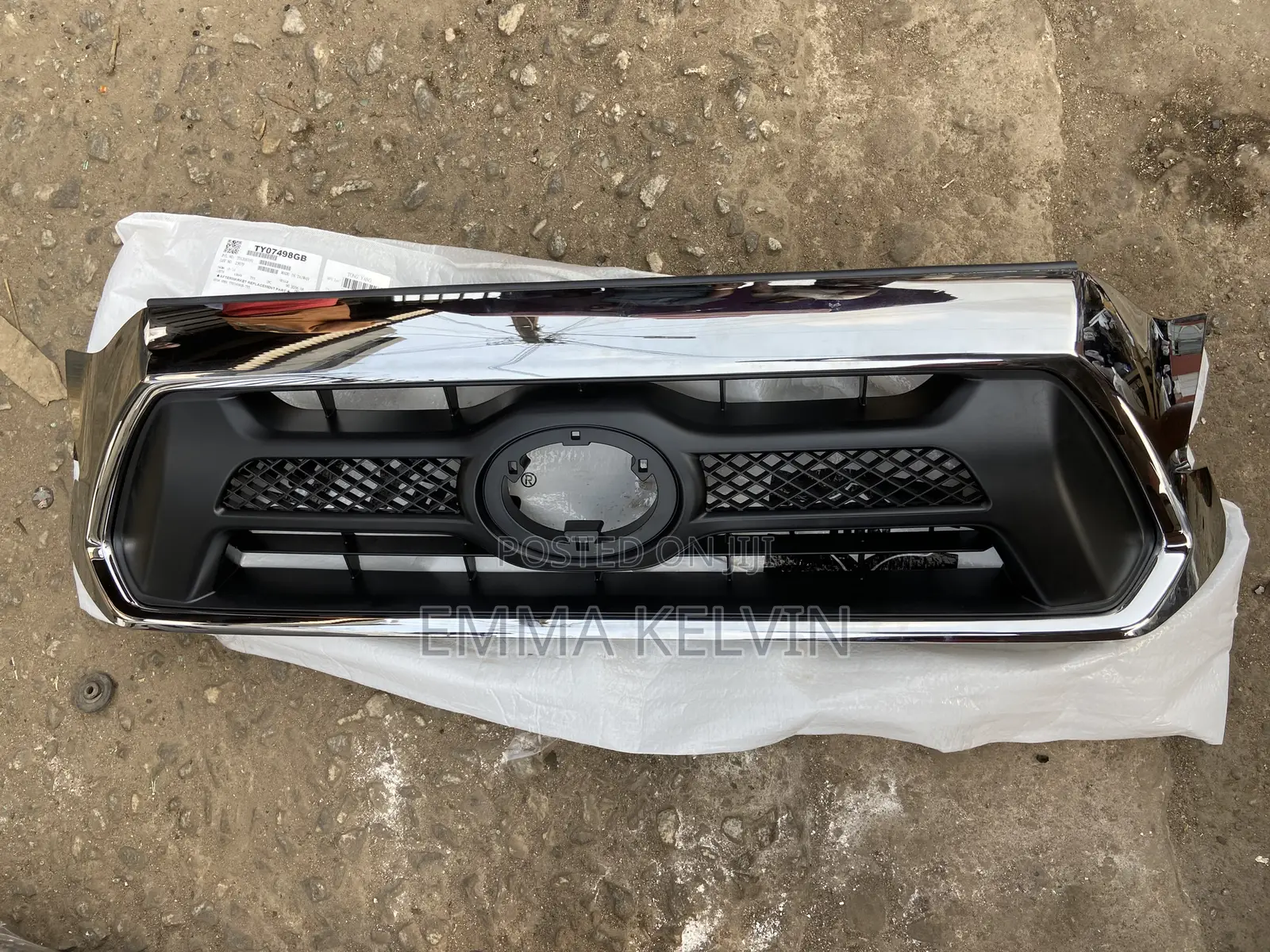 Front Grill for Toyota Tacoma 2012 Model in Mushin - Vehicle Parts ...