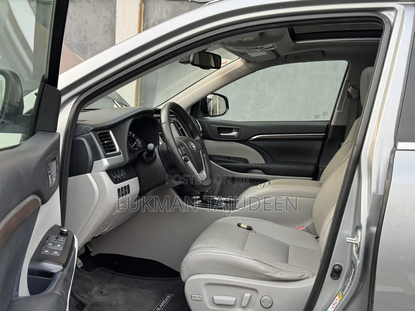 Toyota Highlander Limited 4dr SUV AWD (3.5L 6cyl 6A) 2015 Silver in ...