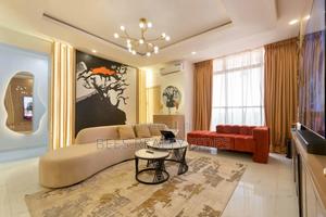 Luxury 2 Bedroom With a Ps5, Pool, Outdoor Lounge a Snooker in Ikate ...
