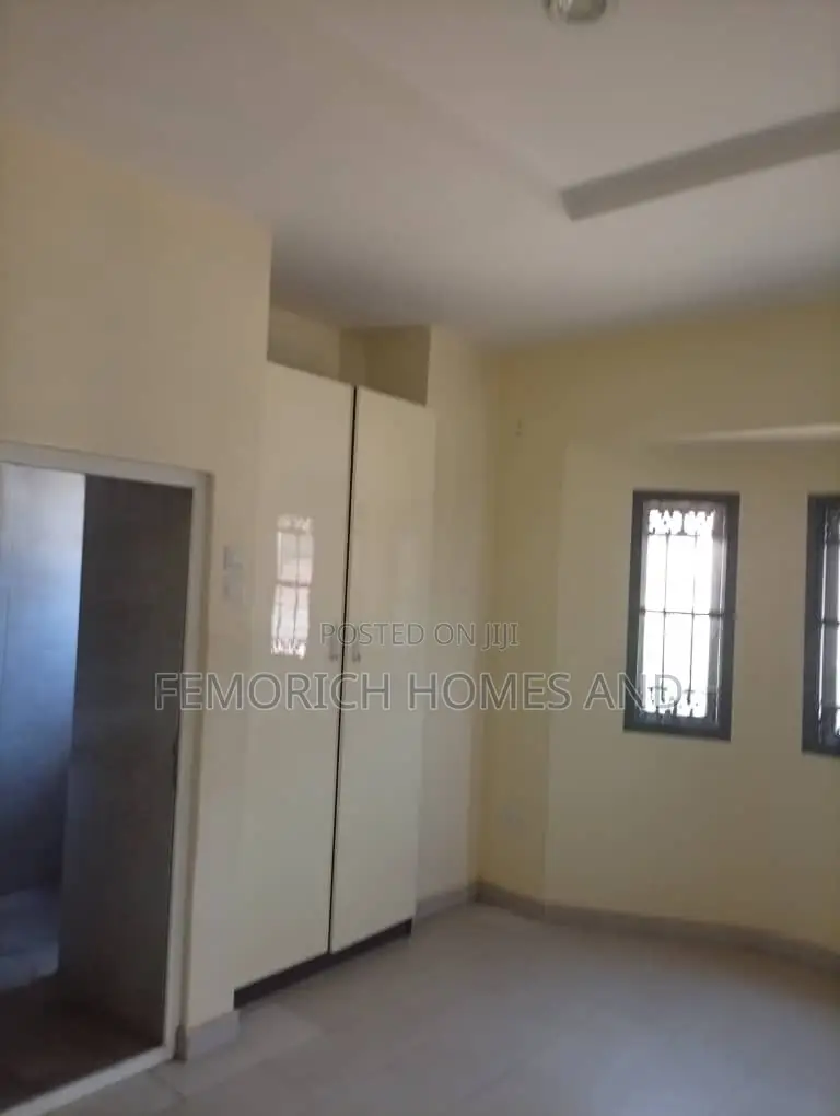 6bdrm Duplex in Alpha Grace Estate, Jericho for rent in Jericho ...