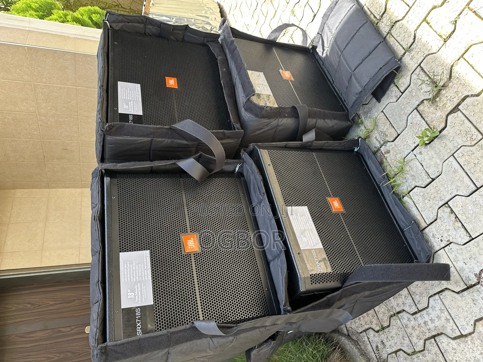 Full Sound System ( Speakers , Drum, Mixer, 2amps,Eq, Crossover ,Mics ...