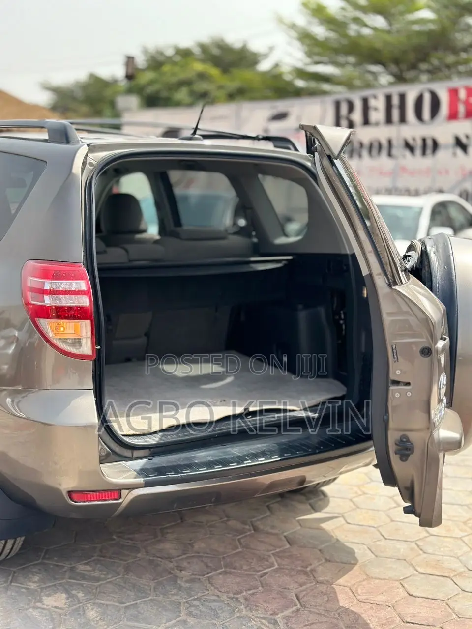 Toyota RAV4 2010 Gold in Gwarinpa - Cars, Kelvin Agbo | Jiji.ng