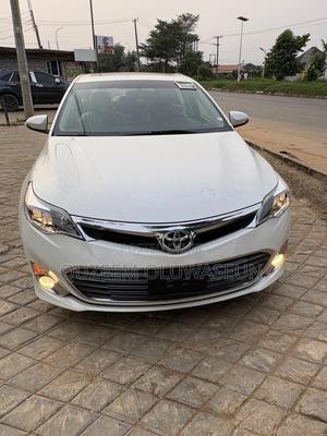 Toyota Avalon XLE Sedar FWD (3.5L 6cyl 6A) 2013 White in Alimosho ...