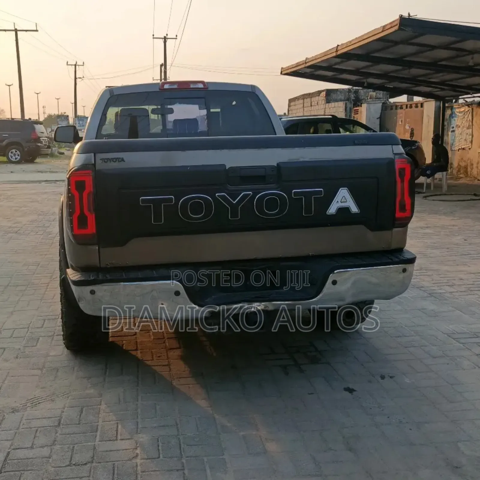 Toyota Tundra Limited 5.7L V8 4x4 Double Cab 6.6 ft. box 145.7 in. WB ...