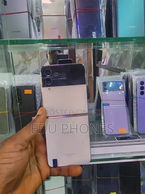 Samsung Galaxy Z Flip4 128 GB Black in Ikeja - Mobile Phones, Edu ...