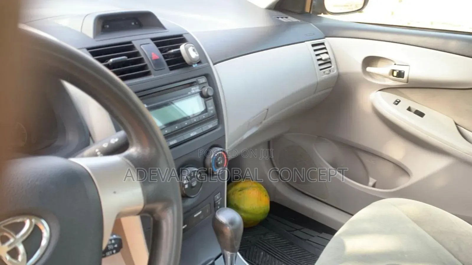 Toyota Corolla LE Special Edition 4dr Sedan (1.8L 4cyl 4A) 2013 Silver ...