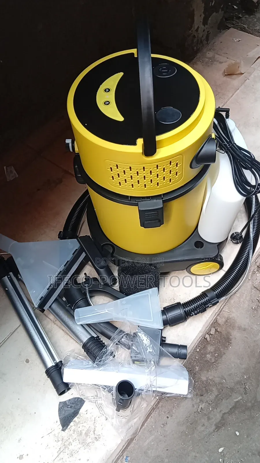 Upholstery Extractor Vacuum Cleaner Machine in Ojo - Home Appliances ...