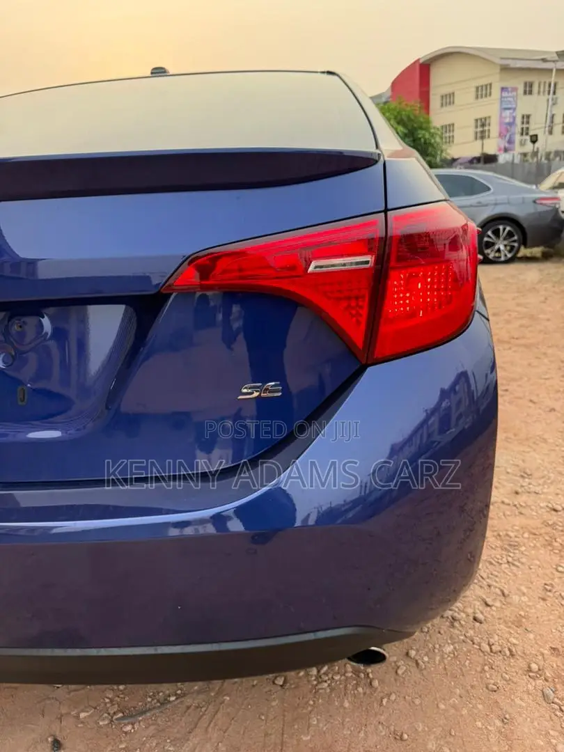 Toyota Corolla SE Special Edition 4dr Sedan (1.8L 4cyl CVT) 2017 Blue ...