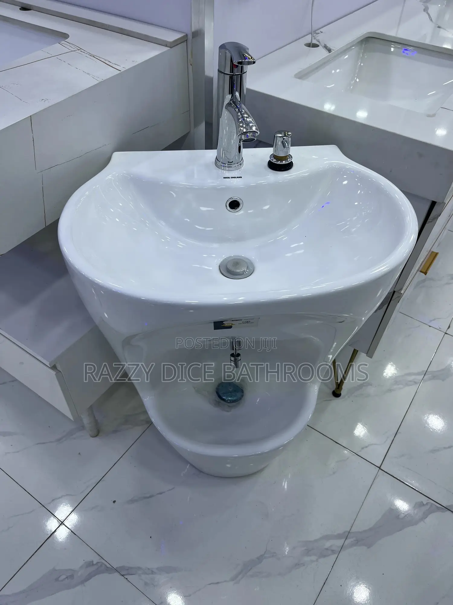 Big Luxury Standing Washing Hand Basin With Salon Mixer Tap in Orile ...