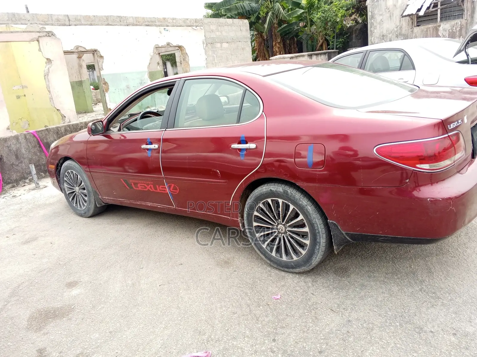 Lexus ES 300 2002 Red in Warri - Cars, Car Marketplace | Jiji.ng