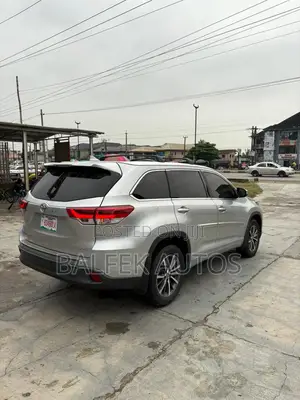 Toyota Highlander 2017 Silver in Ajah - Cars, Balfek Autos | Jiji.ng