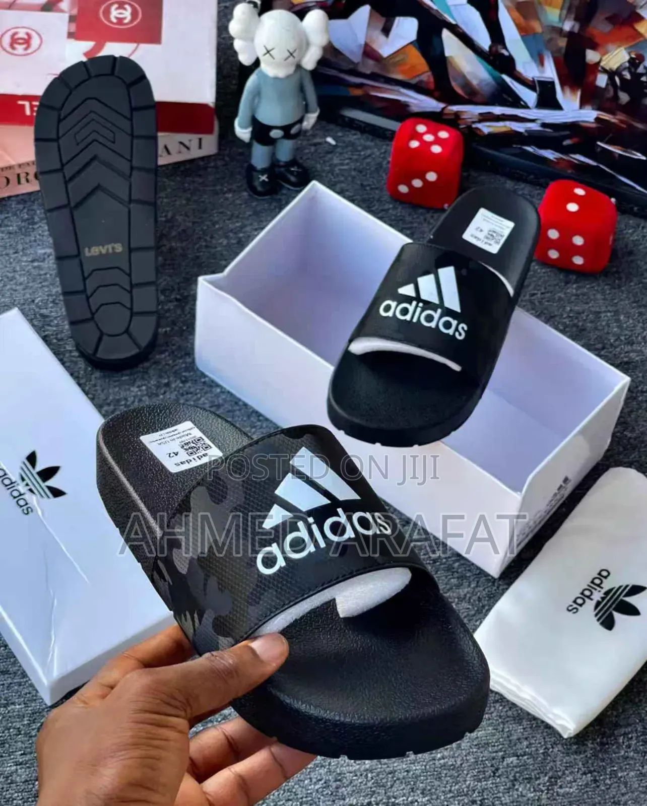 Designer Men's Palm Slide Available in Different Sizes and Types in ...
