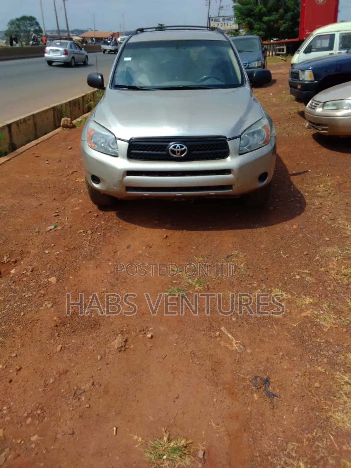 Toyota RAV4 Limited 2007 Gold in Ibadan - Cars, Habs Ventures | Jiji.ng
