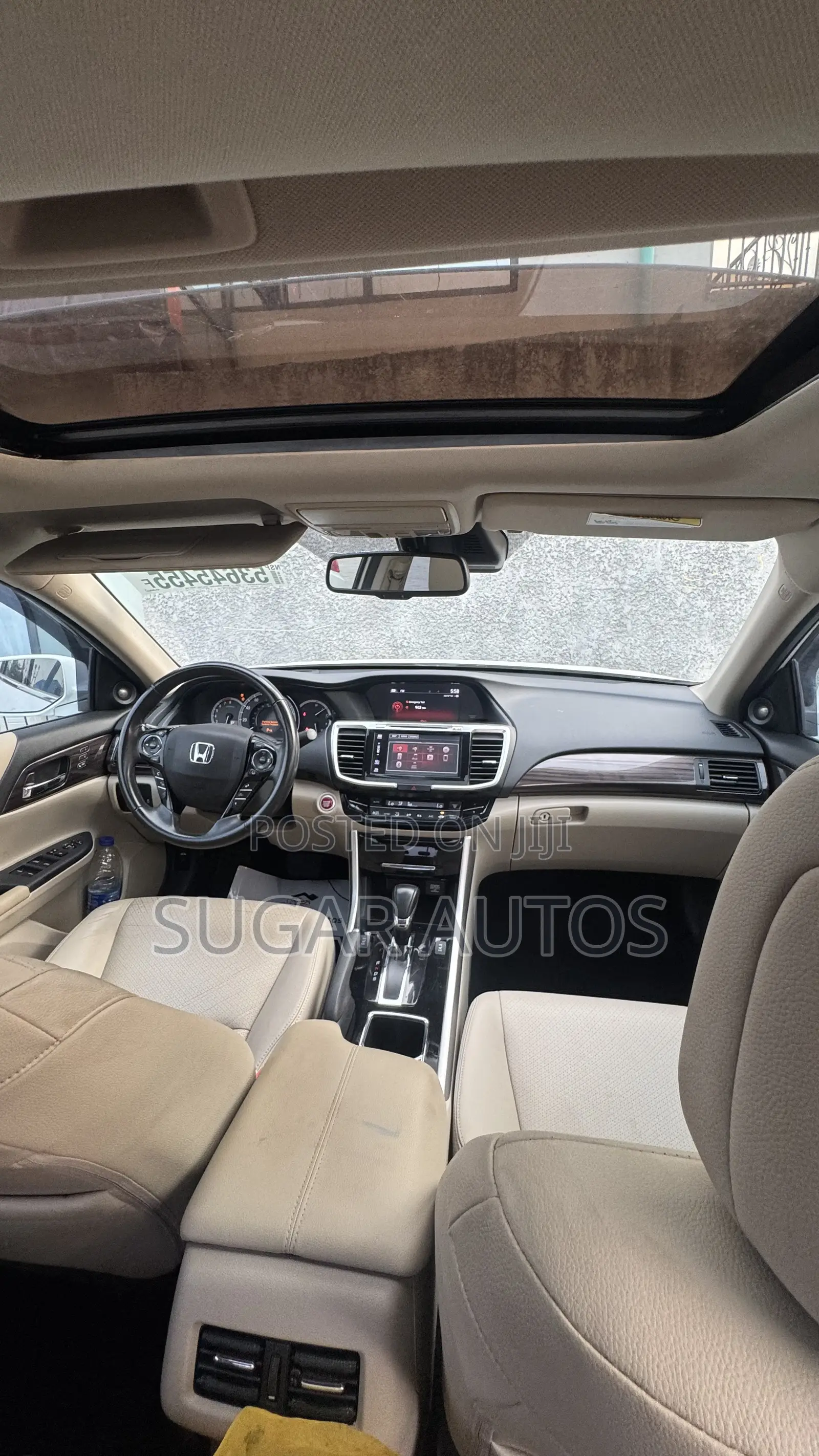 Honda Accord Touring V6 4dr Sedan FWD (3.5L 6cyl 6A) 2017 White don ...
