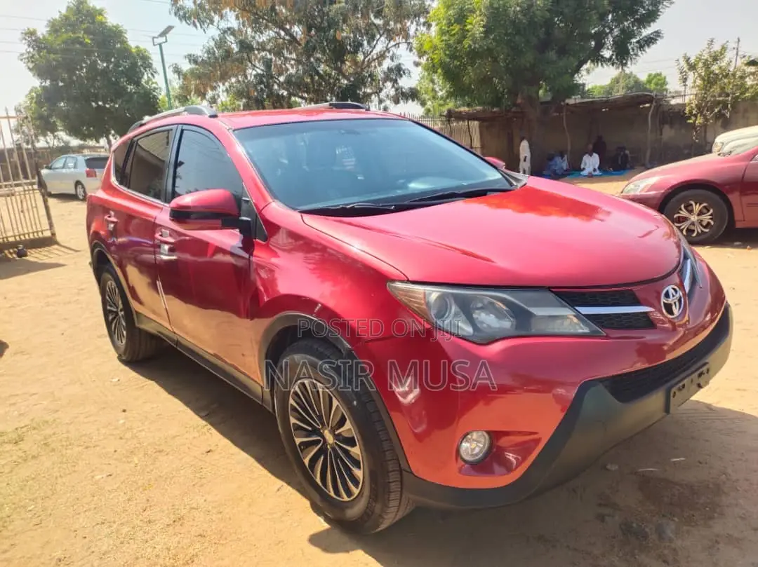 Toyota RAV4 2015 Red in Abuja (FCT) - Cars, Ahmad Amjad | Jiji.ng