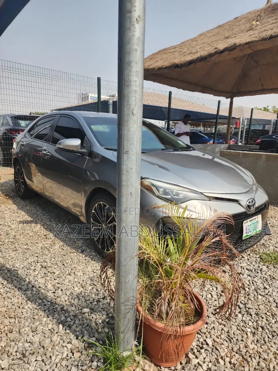 Toyota Corolla LE 4dr Sedan (1.8L 4cyl CVT) 2015 Silver in Central ...