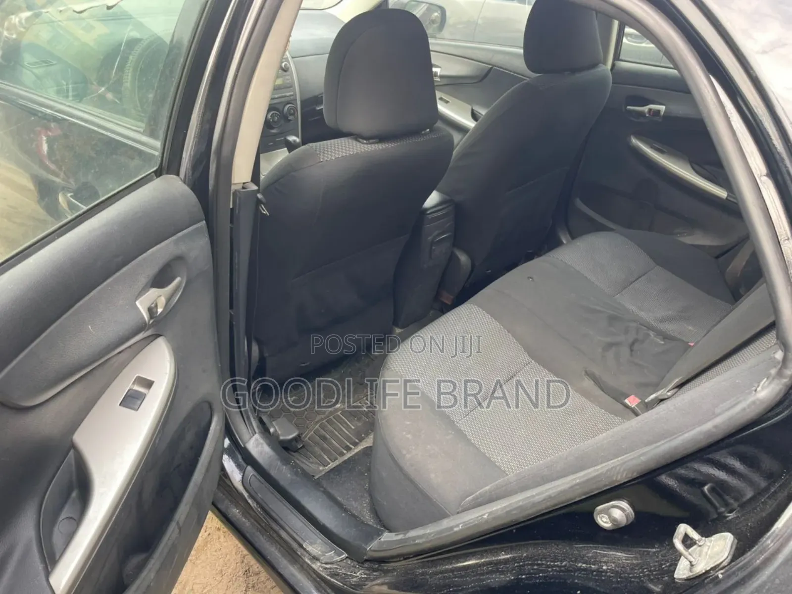 Toyota Corolla LE 4dr Sedan (1.8L 4cyl 4A) 2010 Matt Black in Port ...