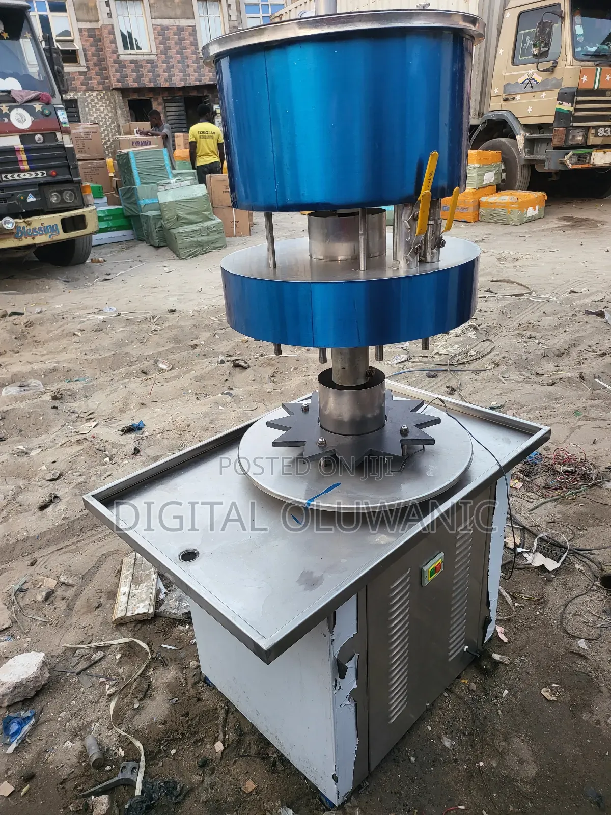 12nuzzle Liquid Filling Machine in Ojo - Manufacturing Equipment ...