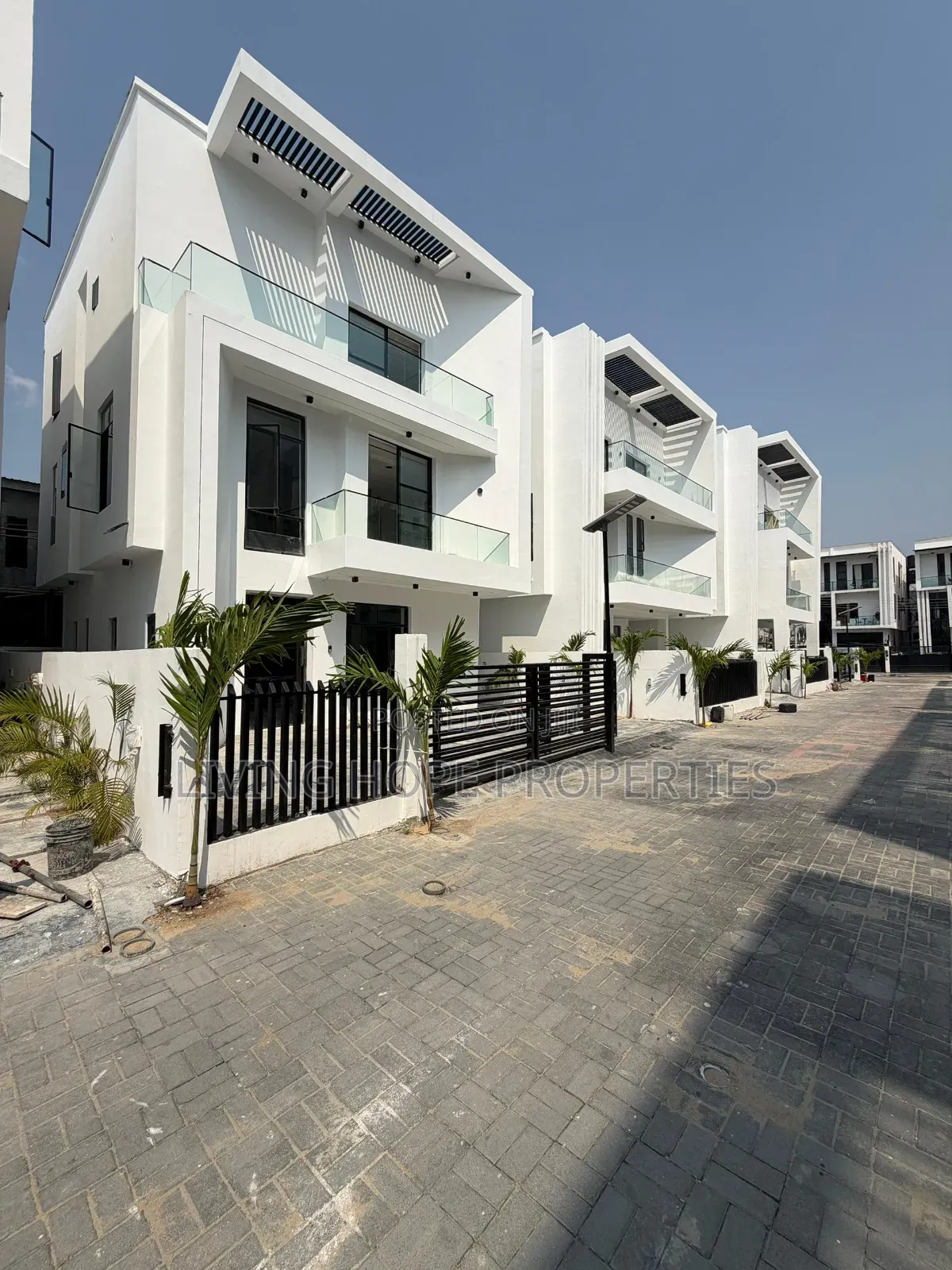 Furnished 4bdrm Duplex in Orchid Lekki Lagos for sale in Lekki - Houses ...