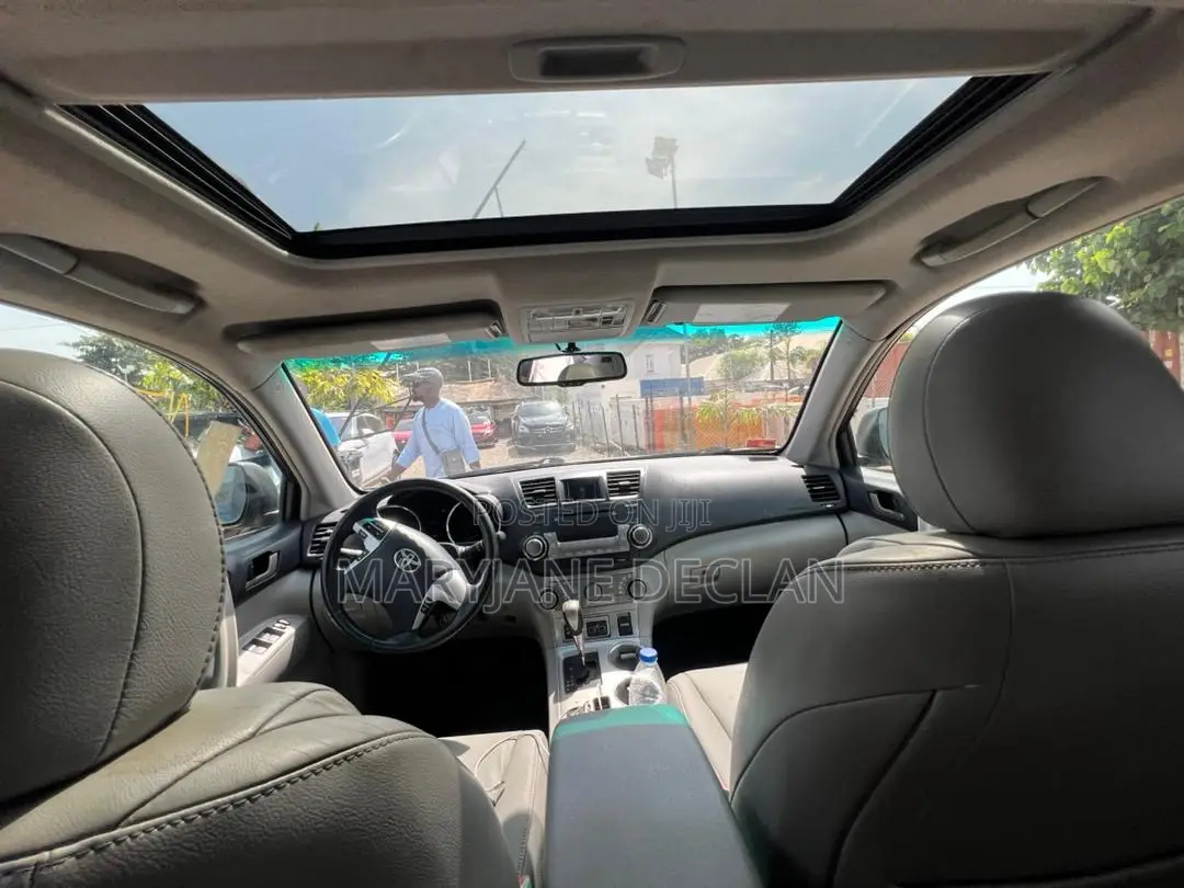 Toyota Highlander SE 3.5L 4WD 2013 Silver in Gwarinpa - Cars, Maryjane ...