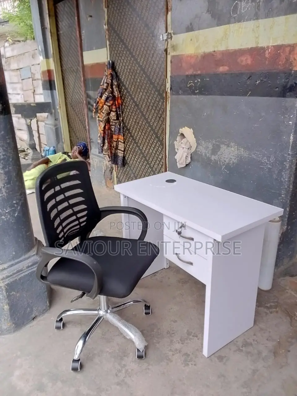 Office Table and Chair in Lekki - Furniture, Saviour Enterprises | Jiji.ng