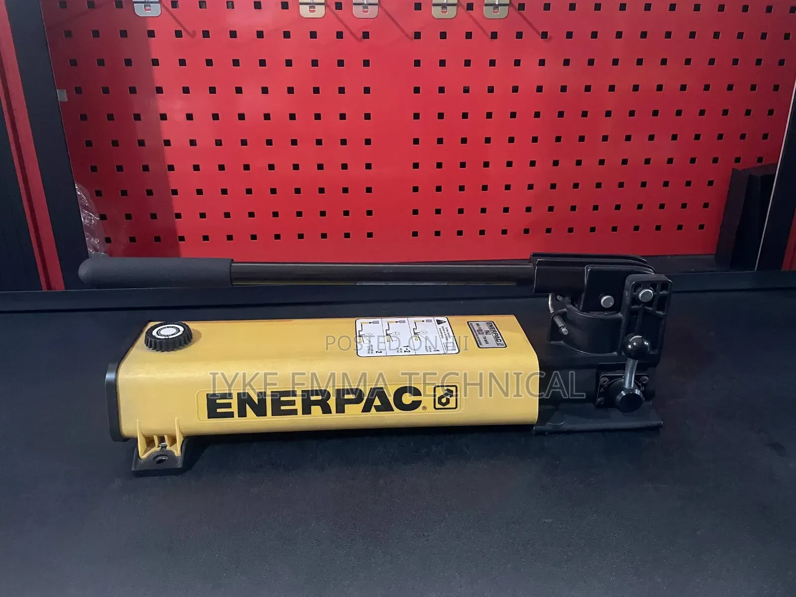 Enerpac P842 700bar/10000psi Hydraulic Hand Pump in Port-Harcourt ...