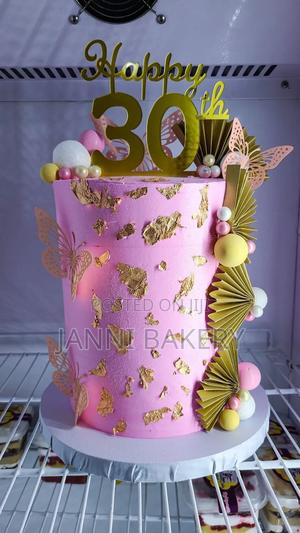 Custom Cake in Amuwo-Odofin - Food & Beverages, Janni Bakery | Jiji.ng