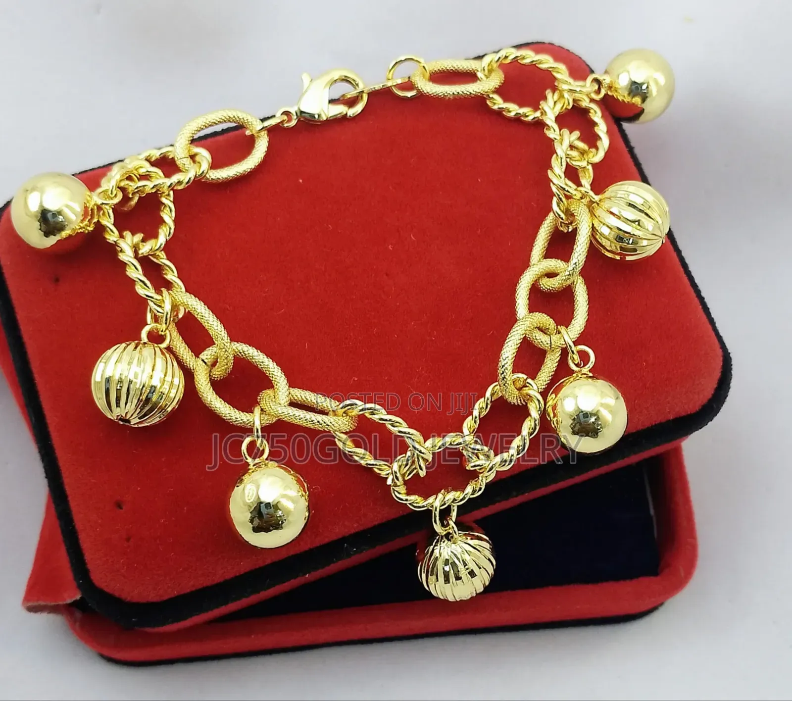 Wrist Bangle Gold in Amuwo-Odofin - Jewelry, Jcgold Jewelry | Jiji.ng