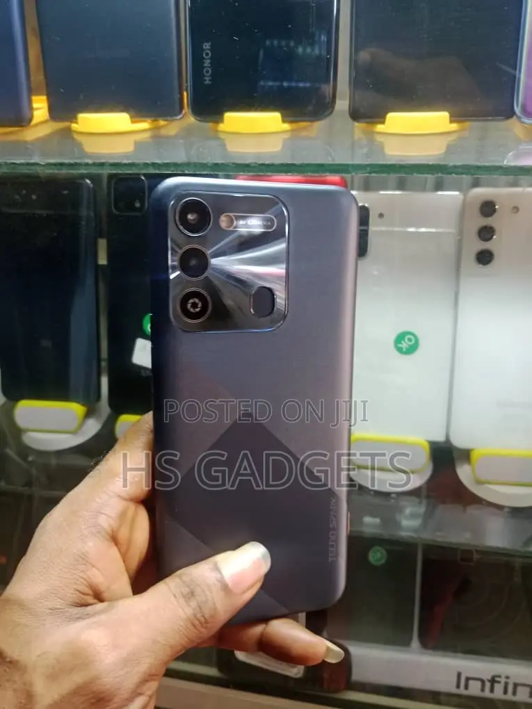 Tecno Spark 8C 64 GB Black in Ikeja - Mobile Phones, Ola Wale | Jiji.ng