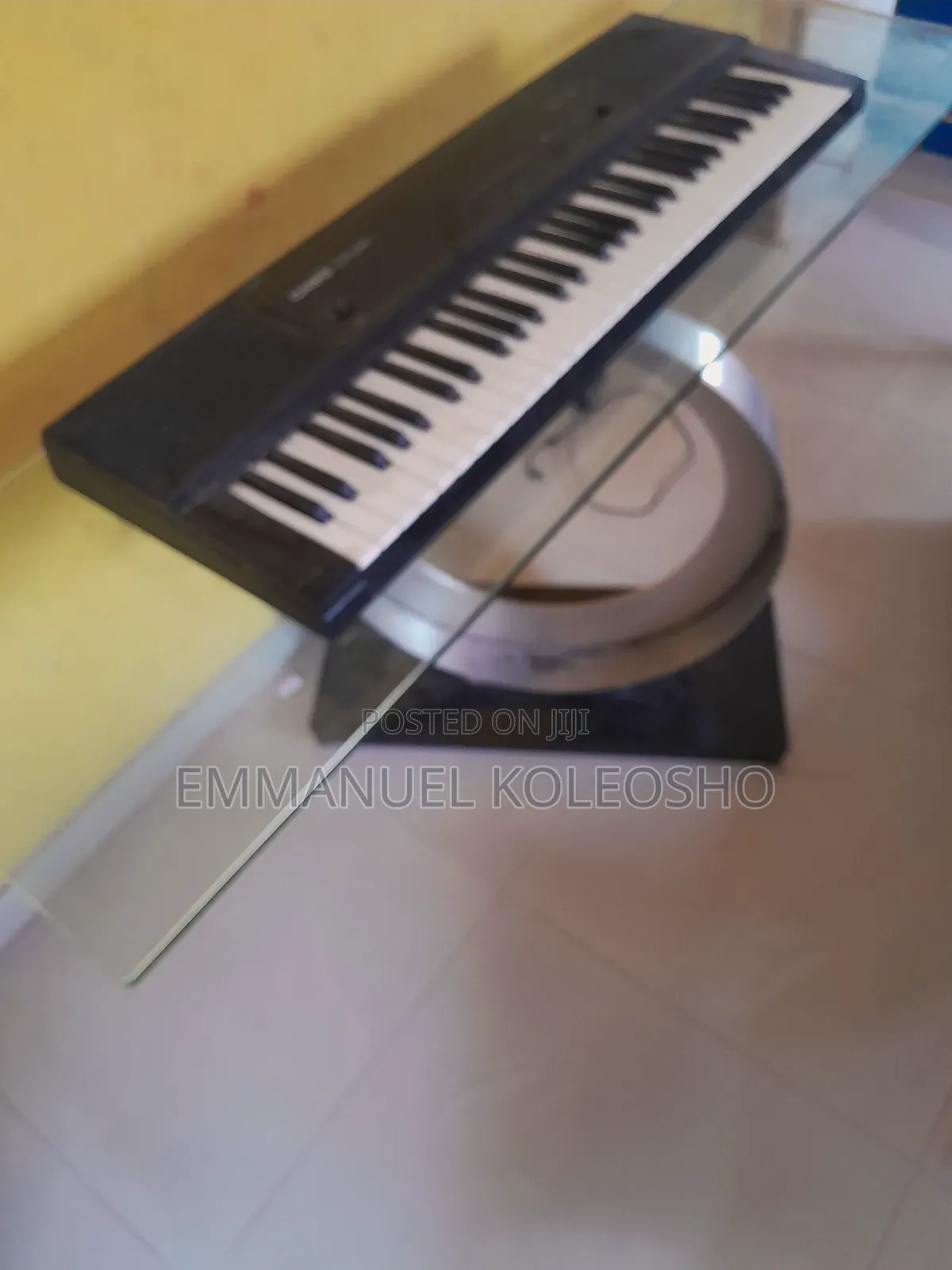 Unique Classic Glass Table in Ikorodu - Furniture, Emmanuel Koleosho ...