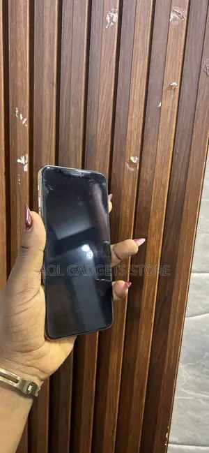 Apple iPhone XS Max 256 GB Gold in Ikeja - Mobile Phones, Aol Store ...