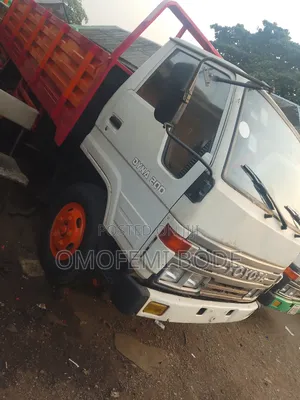 Toyota Dyna 200 Six Tyres 2rz Petrol Engine Truck in Abule Egba ...