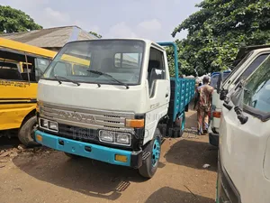Toyota Dyna 200 Old Model 2rz Engine Japan in Abule Egba - Trucks ...