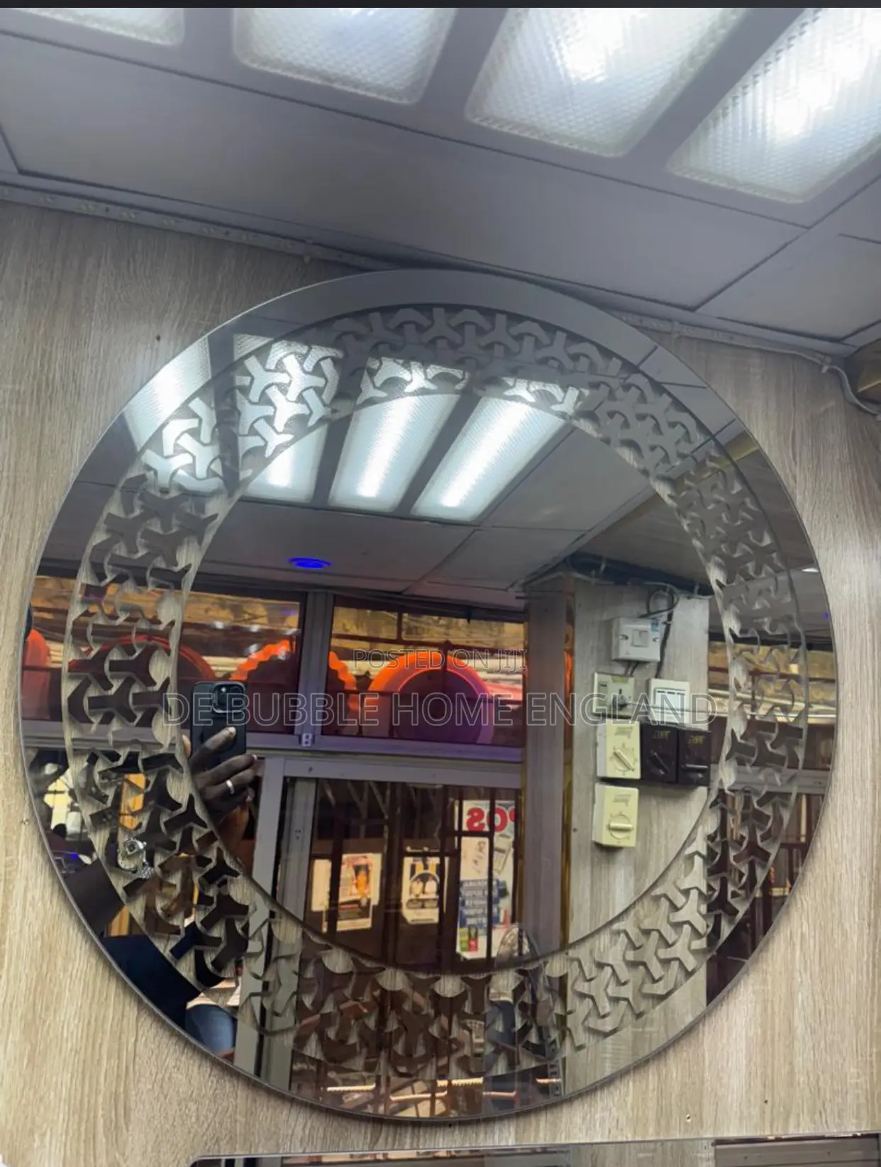 Simple Mirror in Orile - Plumbing & Water Systems, De Bubblehomeengland ...