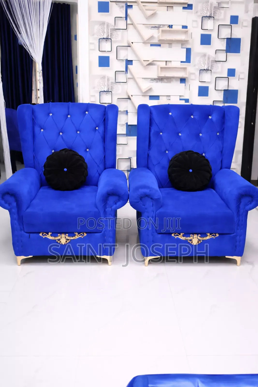 Super Clean Luxury Sofa Set + Royal Chairs Center Table (No Stains) in ...