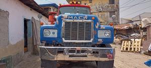 Mack R Model Tractor Head 1998 Blue for sale - MACOFGUDNEM AUTOS Price ...