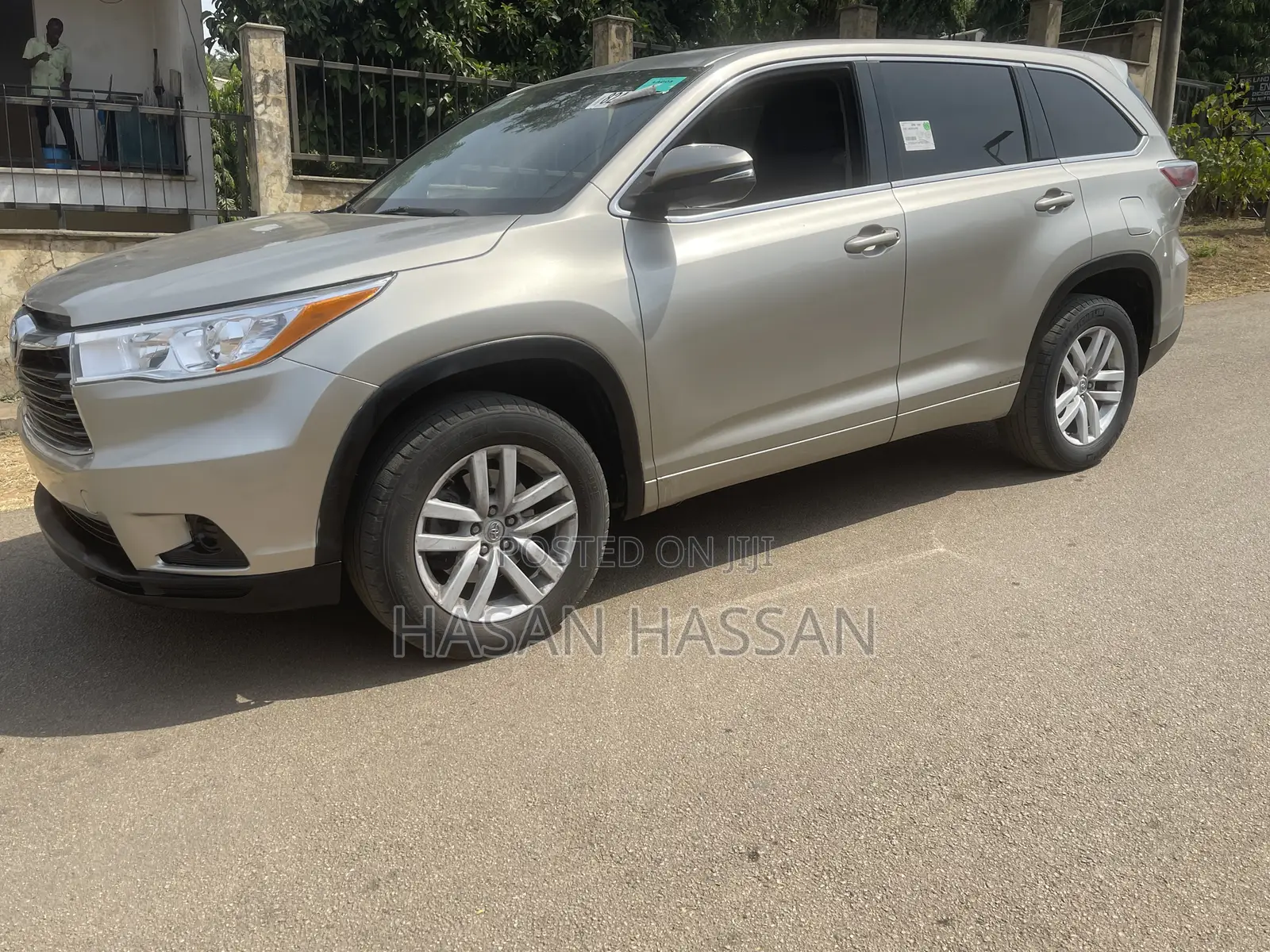 Toyota Highlander LE 4dr SUV (3.5L 6cyl 6A) 2015 Gold in Wuse 2 - Cars ...