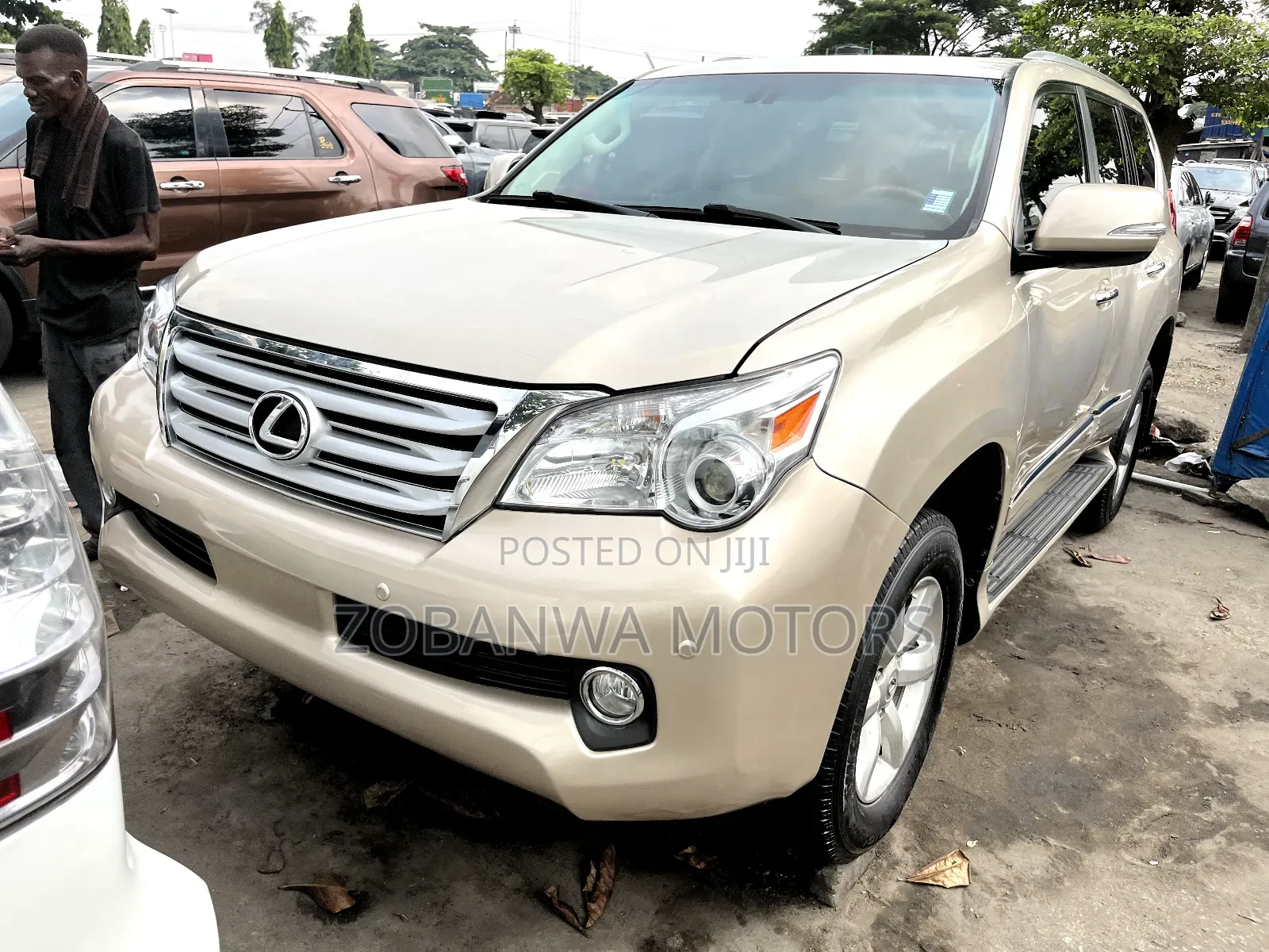 Lexus GX 2012 Gold in Apapa - Cars, Zobanwa Motors | Jiji.ng